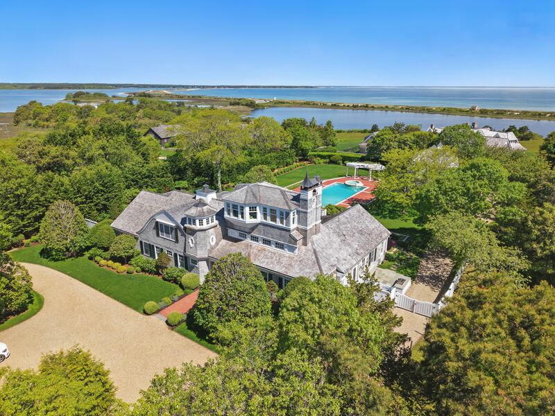 Waterfront Living: 5 Luxury Homes in Top U.S. Locations | Christie's ...